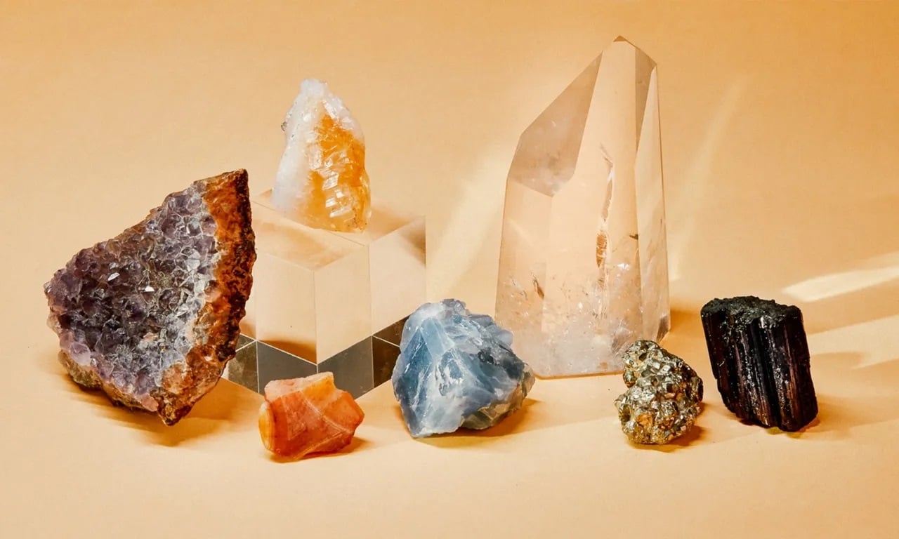 Crystals for Spirit: 10 Essential Stones to Connect with Spirits